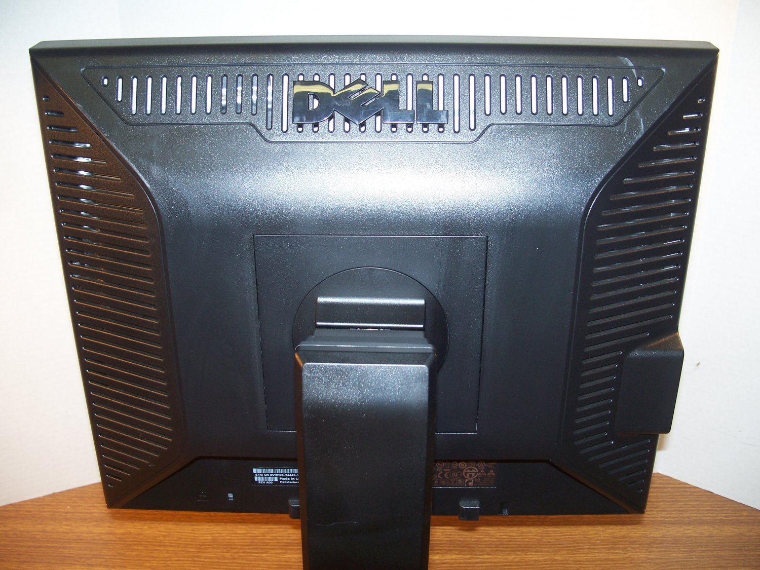Dell 17" 1280x1024 Black LCD Flat Panel Monitor (P170St) *USED*