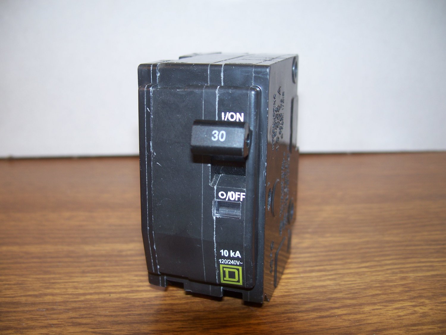 Square D QO Circuit Breaker (QO230) 30Amp 240Volt 2Pole 10kA *USED*