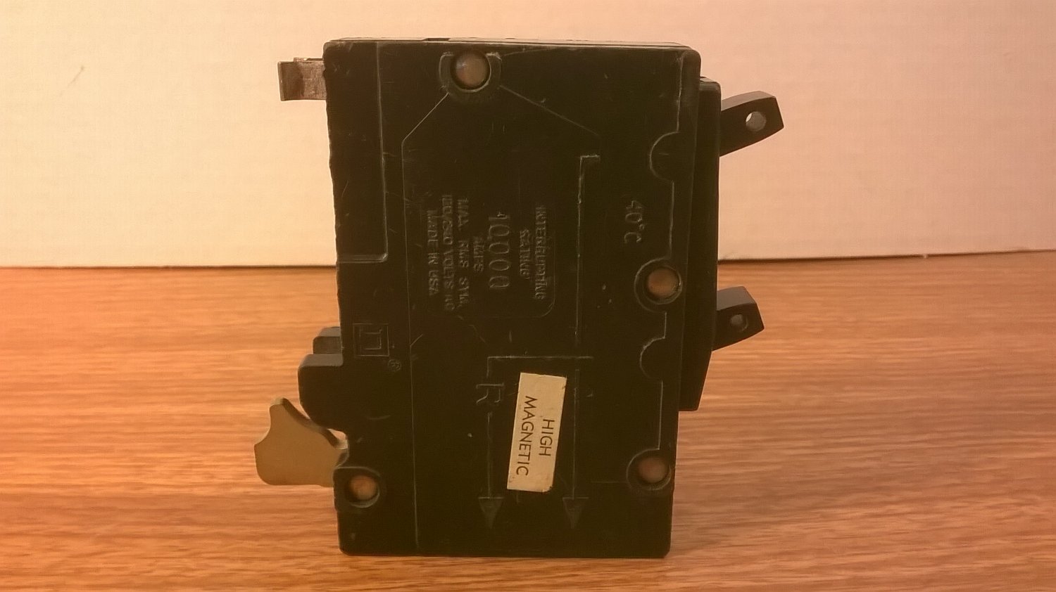 Square D QOT Tandem Circuit Breaker (QOT2020) 20Amp 240Volt 2Pole 10kA ...