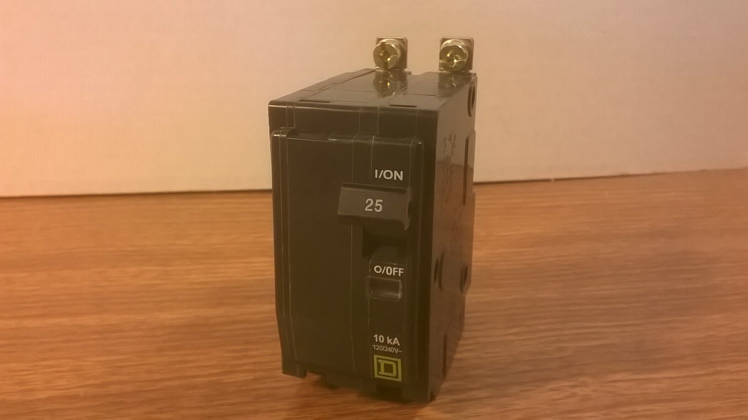 Square D QOB Circuit Breaker (QOB225) 25Amp 240Volt 2Pole 10kA *NOB*