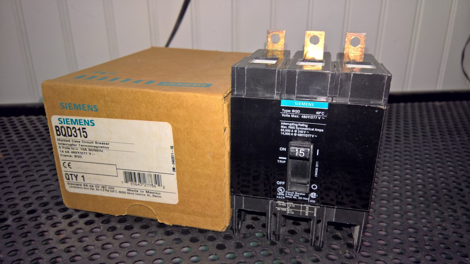 Siemens BQD Circuit Breaker (BQD315) 15Amp 480Volt 3Pole 14kA *NIB*