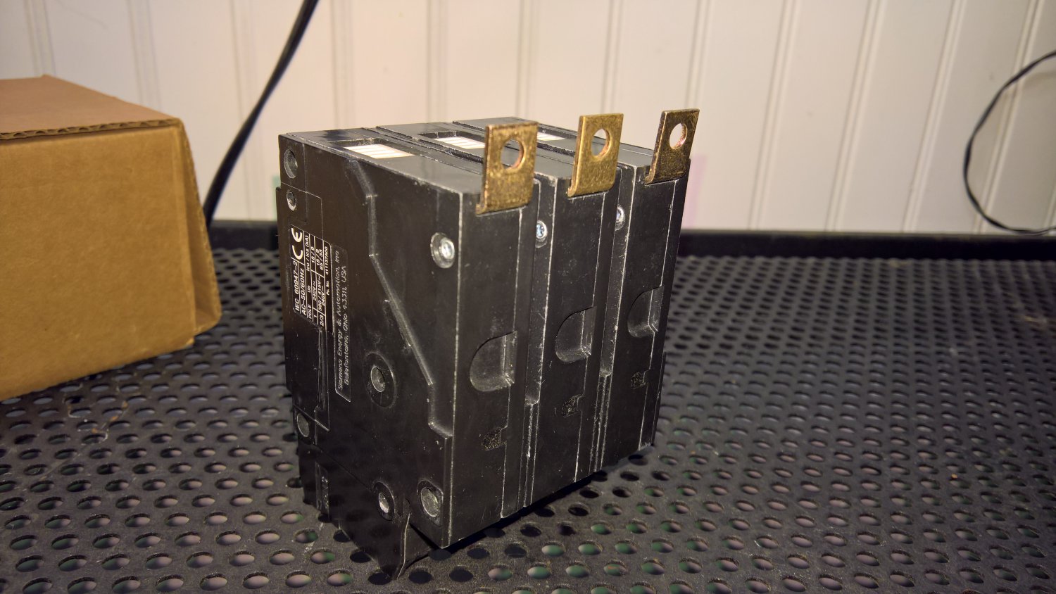 Siemens BQD Circuit Breaker (BQD315) 15Amp 480Volt 3Pole 14kA *NIB*