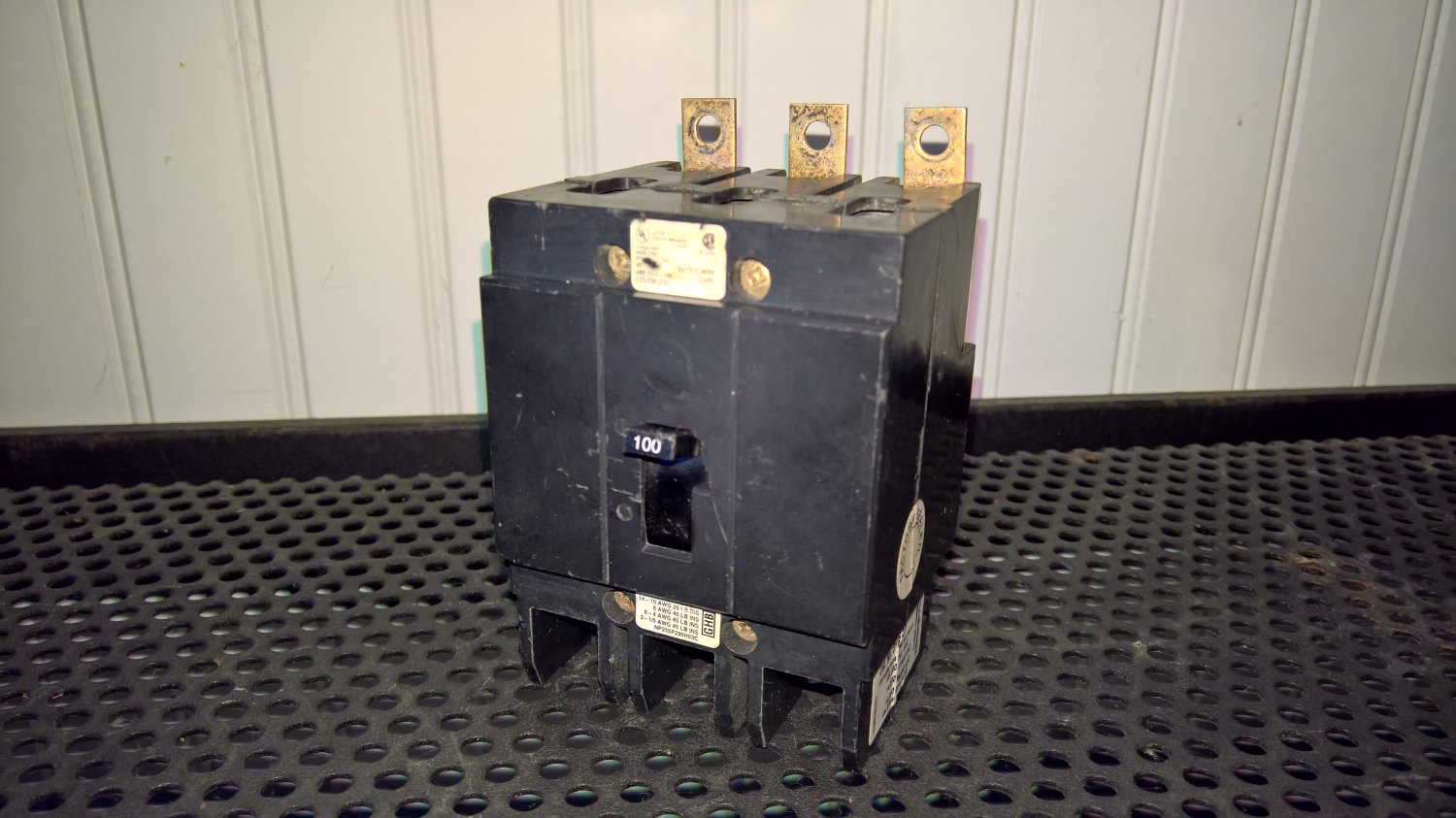 Cutler-Hammer GHB Circuit Breaker (GHB3100) 100Amp 480Volt 3Pole 14kA ...