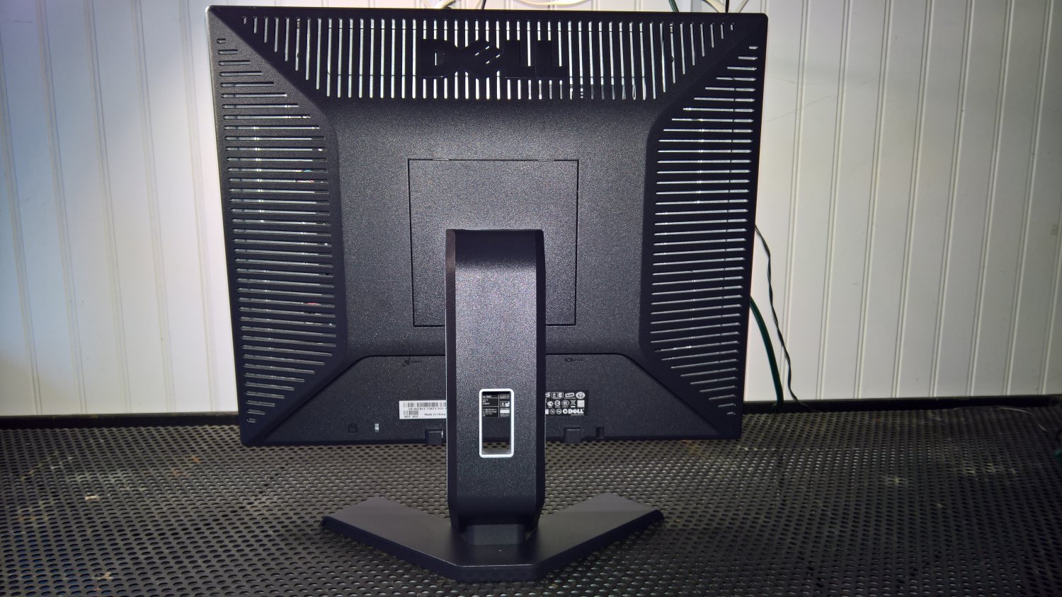 Dell 19" LCD Flat Panel Monitor (E196FPF) *USED*