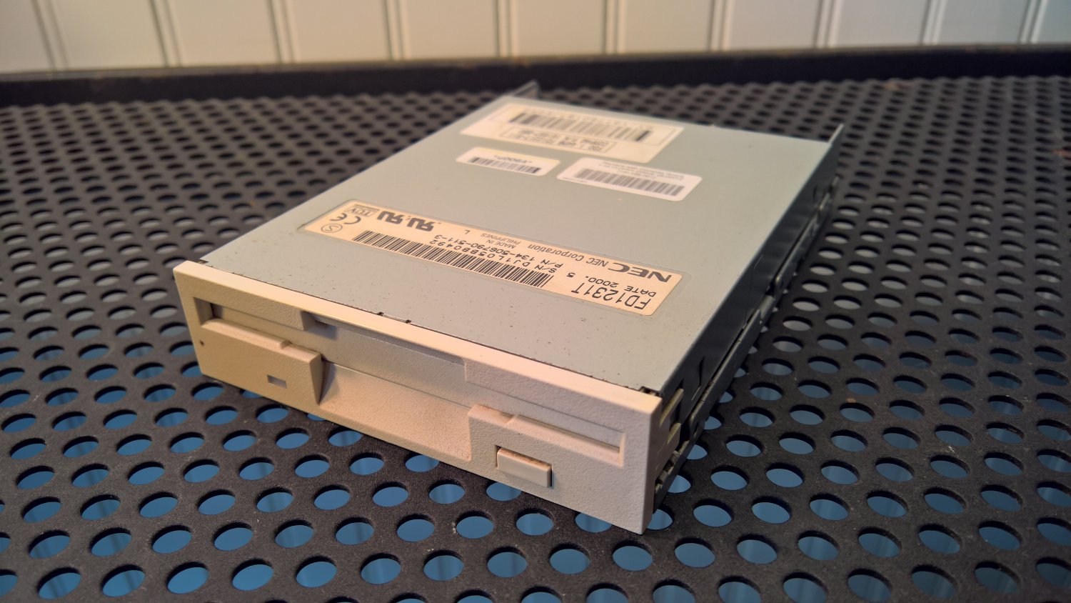 NEC Compaq 161697-BB0 3.5" Floppy Disk Drive 1.44MB (FD1231T-511) *USED*