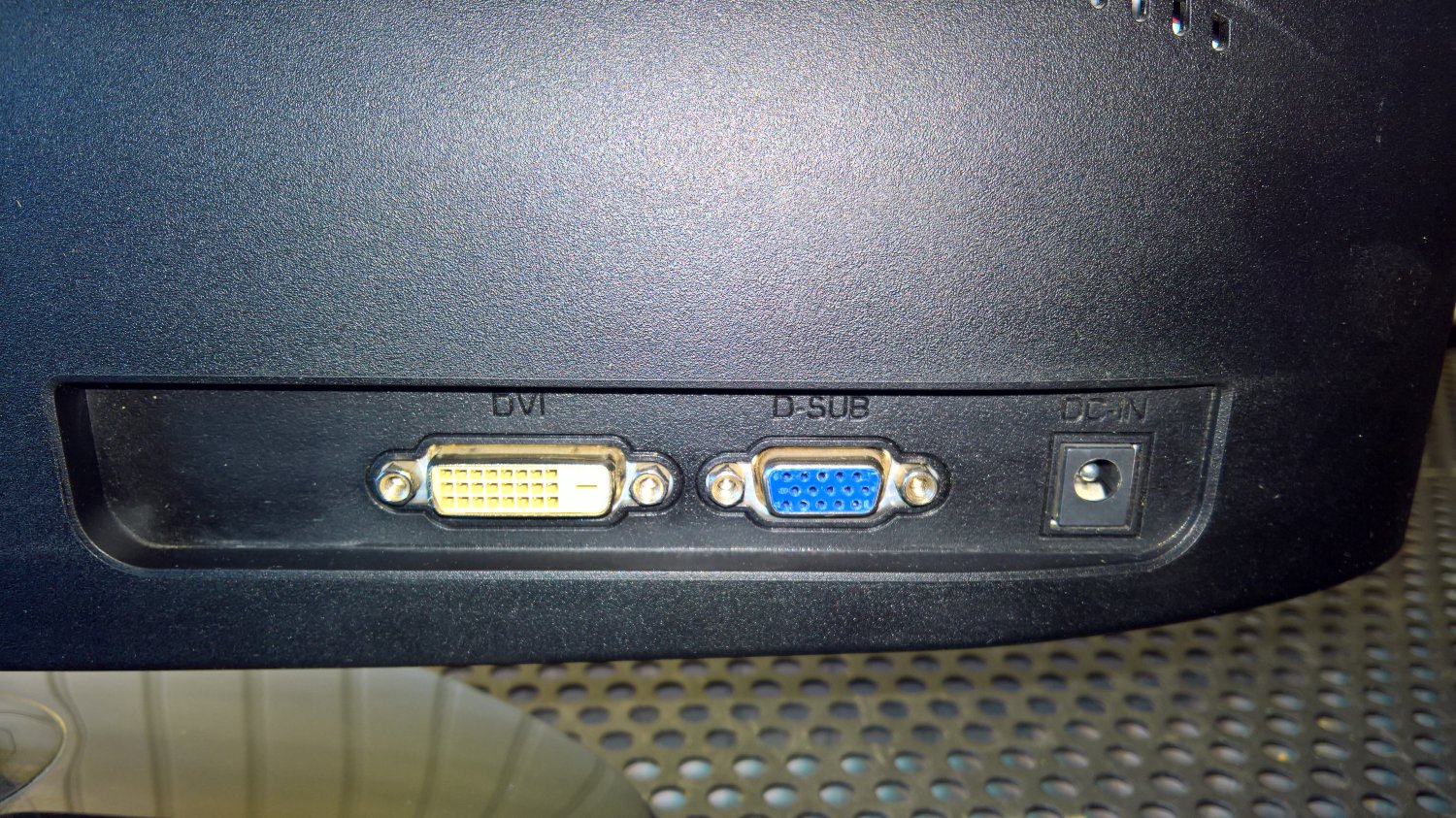 HP 20" 1600 X 900 3,000,000:1 Ratio Widescreen Flat Screen LED Monitor ...