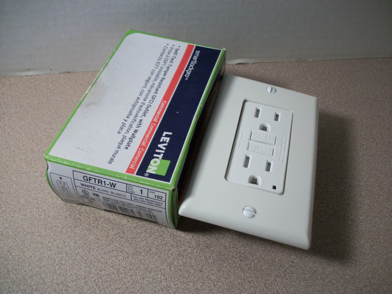 Leviton White Smartlock Pro Tamper Resistant GFCI Duplex Receptacle ...