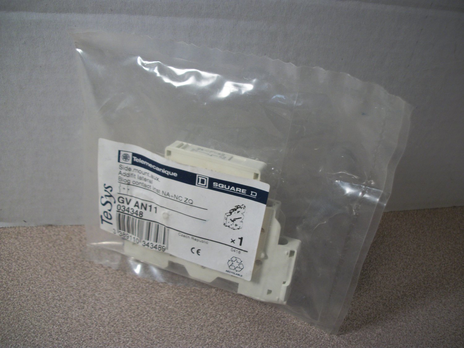 Telemecanique 1N.O. 1N.C. Side Mounted Auxiliary Contact Block (GV-AN11 ...