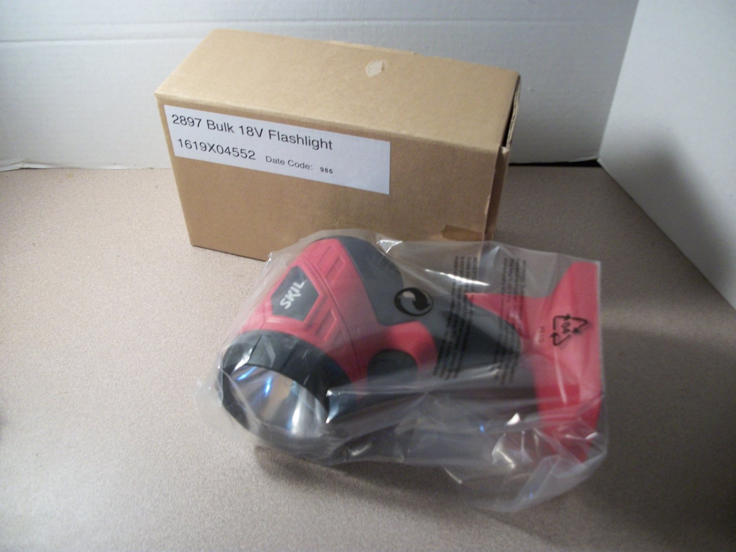 Skil Bulk 18Volt Flashlight (2897) *NIB*
