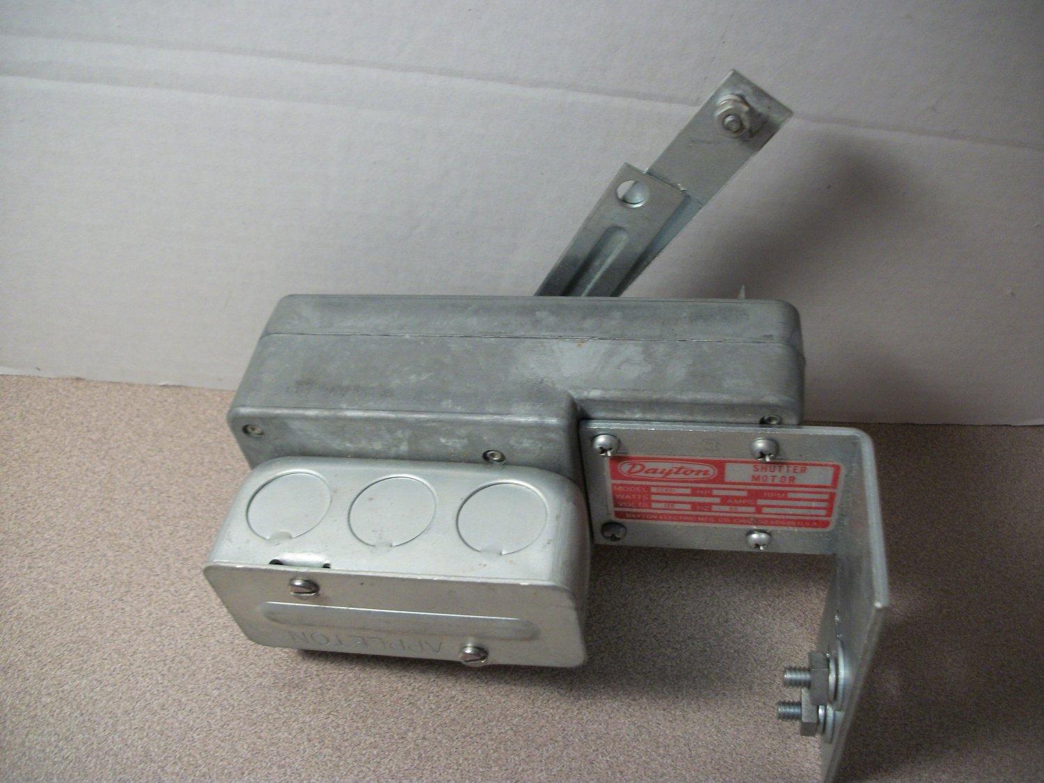 Dayton Single Panel Shutter Motor (2C831) 115Volt *NOB*