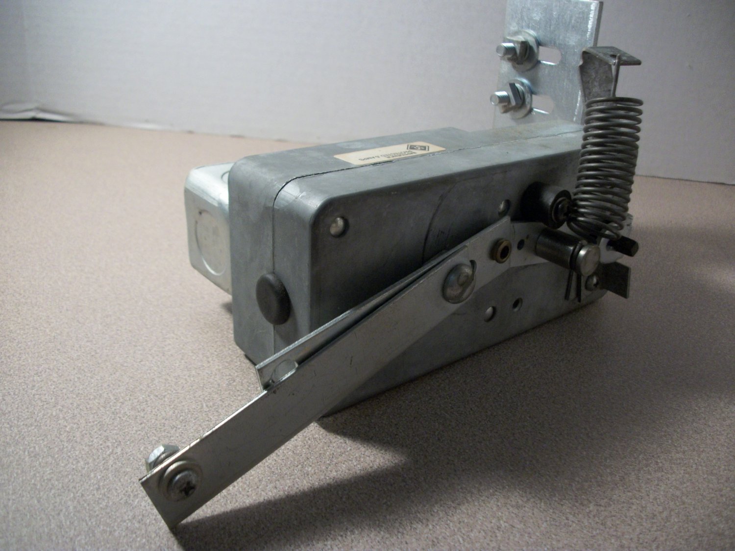 Dayton Single Panel Shutter Motor (2C831) 115Volt *NOB*