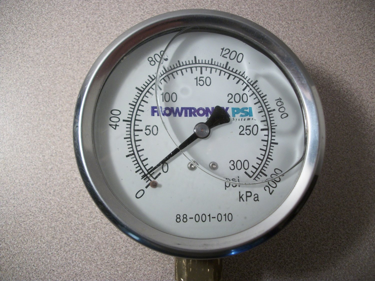Flowtronix Pressure Gauge (88-001-010) 0-300PSI 0-2000kPa *USED*