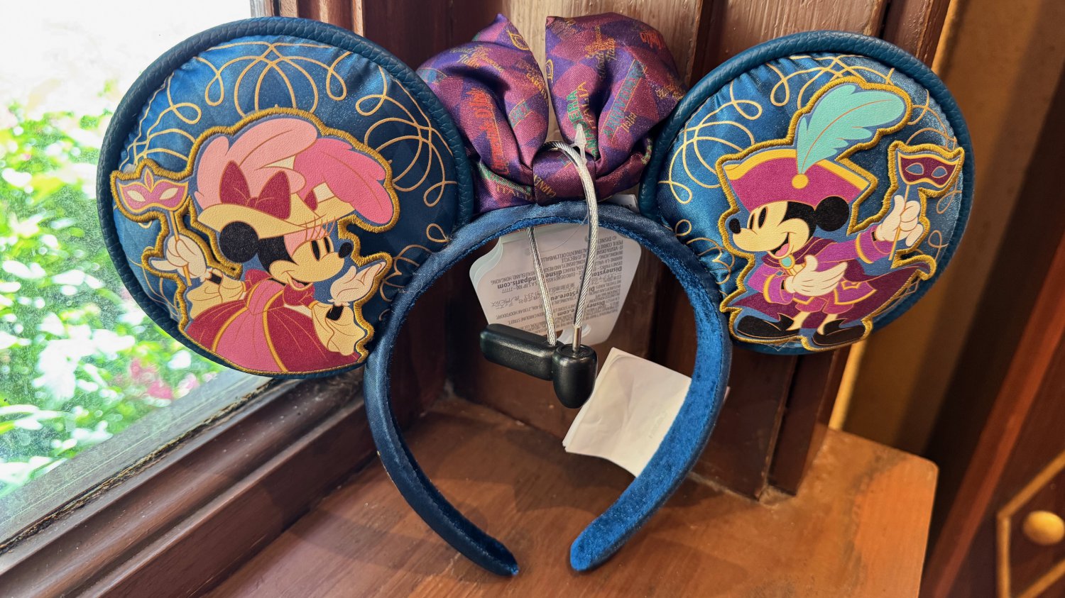 Walt Disney World Epcot Italy Italian Minnie Mouse Ears Headband NEW