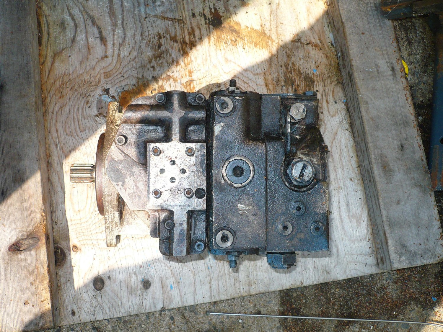 Sauer Sundstrand 90 Series Axial Piston Hydraulic Pump SR II System