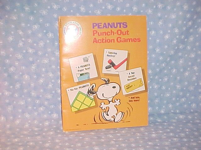 1983 Scholastic Peanuts Snoopy Punch-Out GAMES BOOK