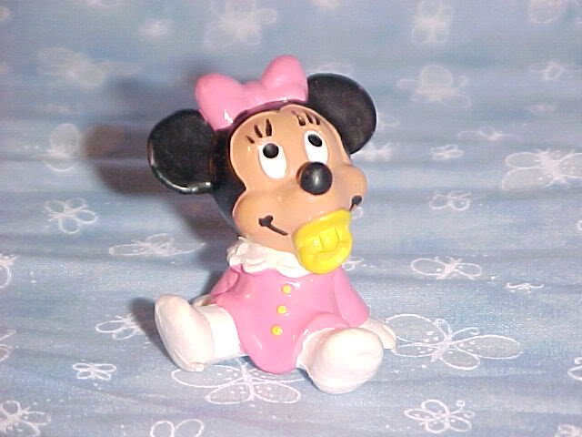 1½" tall 1985 Disney BABY MINNIE MOUSE PVC Figure