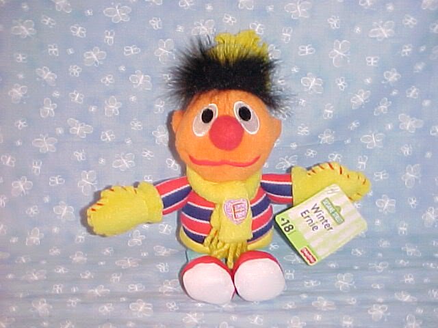 8" tall Muppet Sesame Street WNTER ERNIE Bean Bag Plush