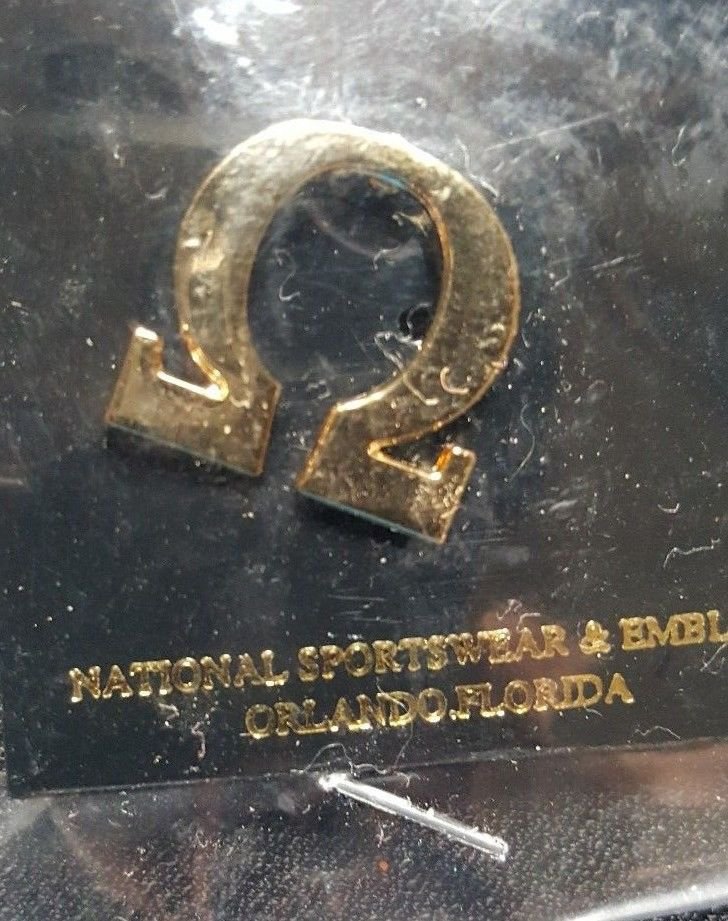 Omega Psi Phi Fraternity Lapel Pin 1911 QUE-DOG Lapel Pin Divine 9