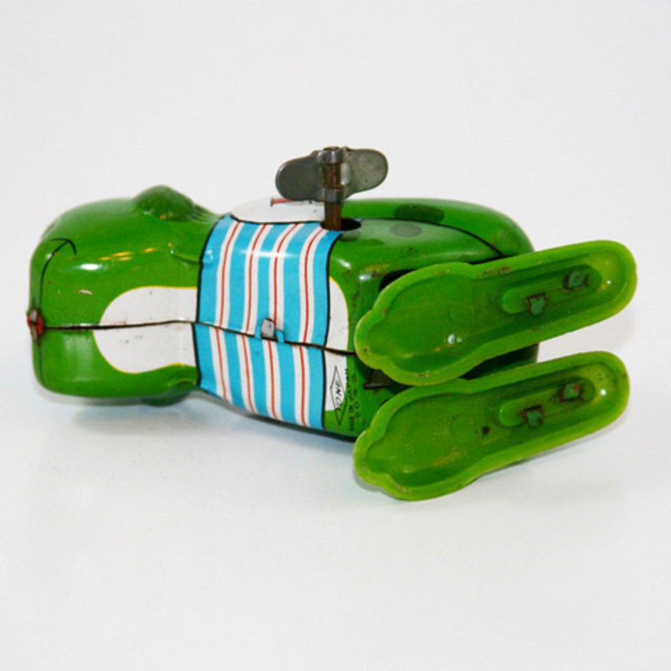 Vintage 1960's Tin Wind Up Hopping Frog, Yone Toy~Japan