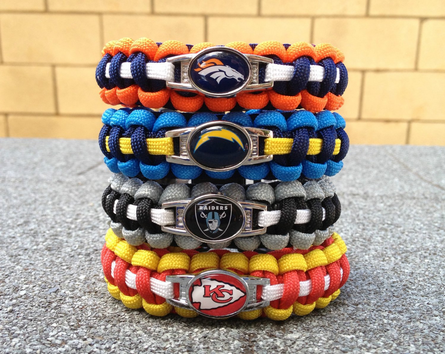 Team/Logo Paracord Bracelet with charm.