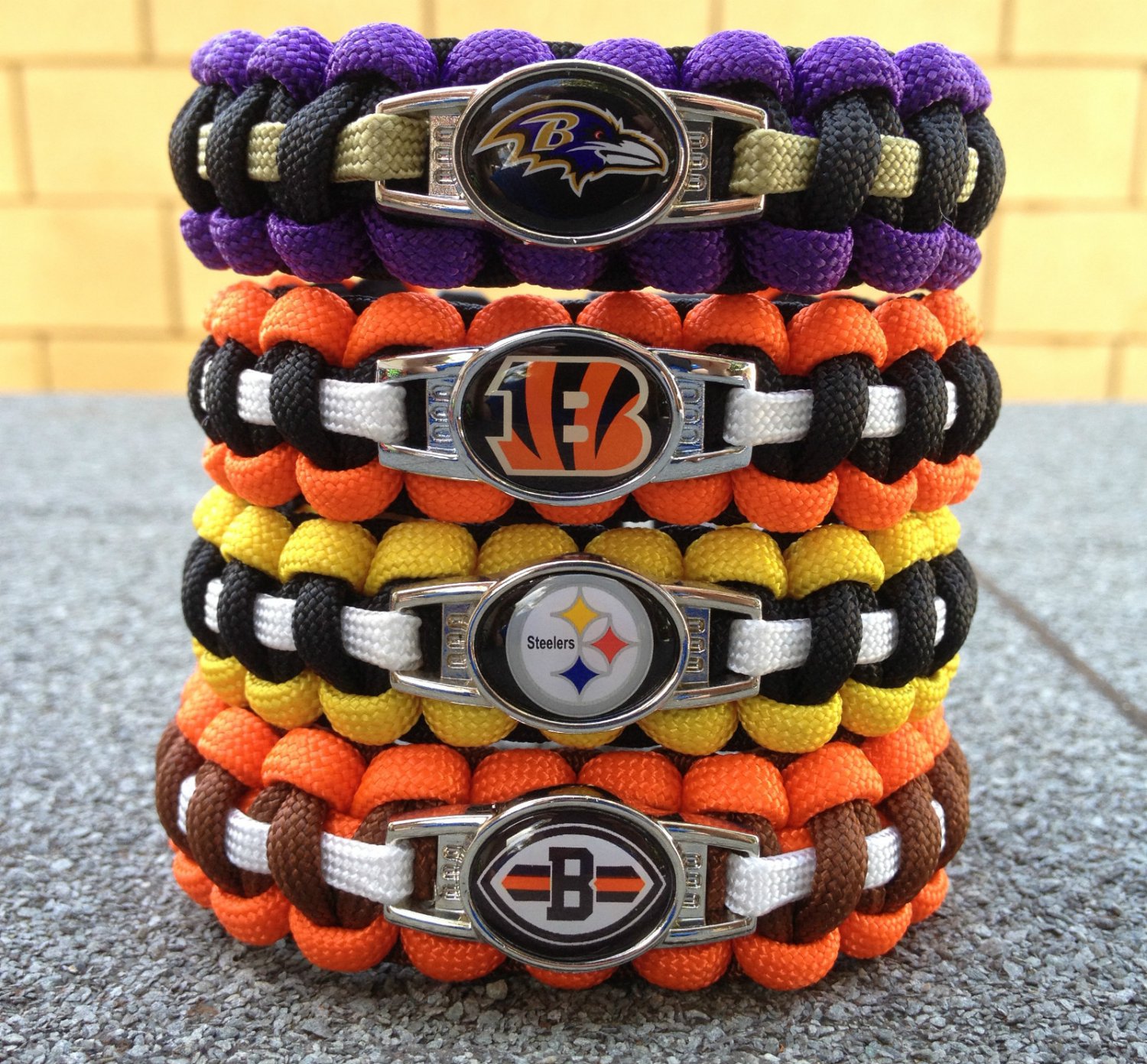 Team/Logo Paracord Bracelet with charm.
