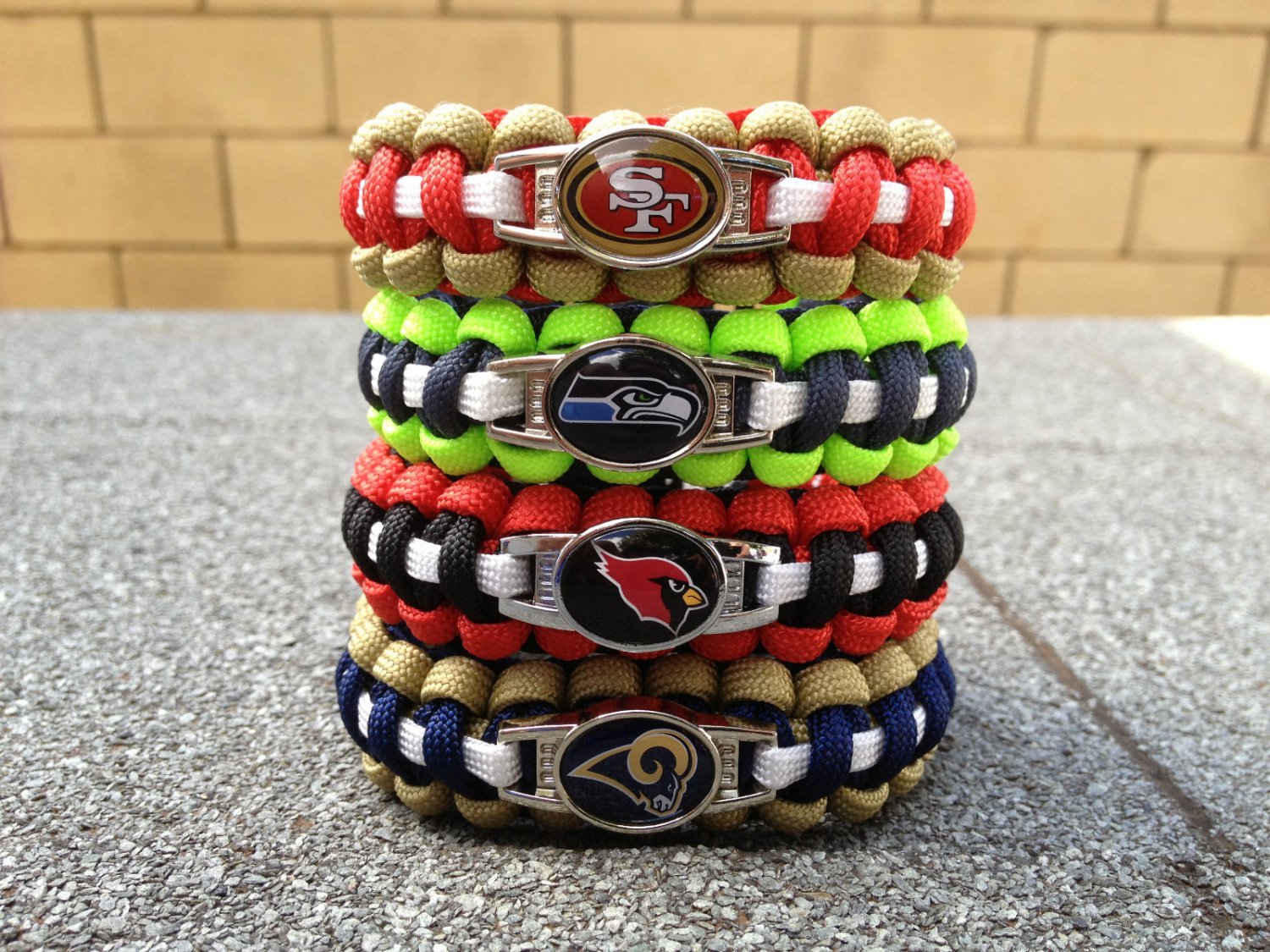 Team/Logo Paracord Bracelet with charm.