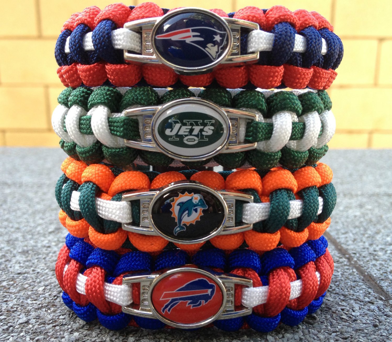 Team/Logo Paracord Bracelet with charm.