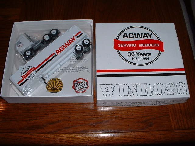 AGWAY--30 th anniversary...1994 Winross truck--made in USA--BE