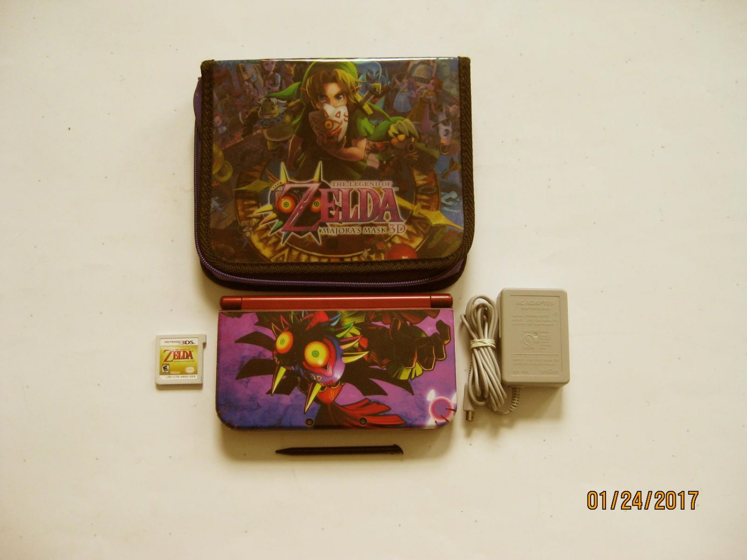 Red Nintendo New 3ds xl w Ocarina of Time & More!!!