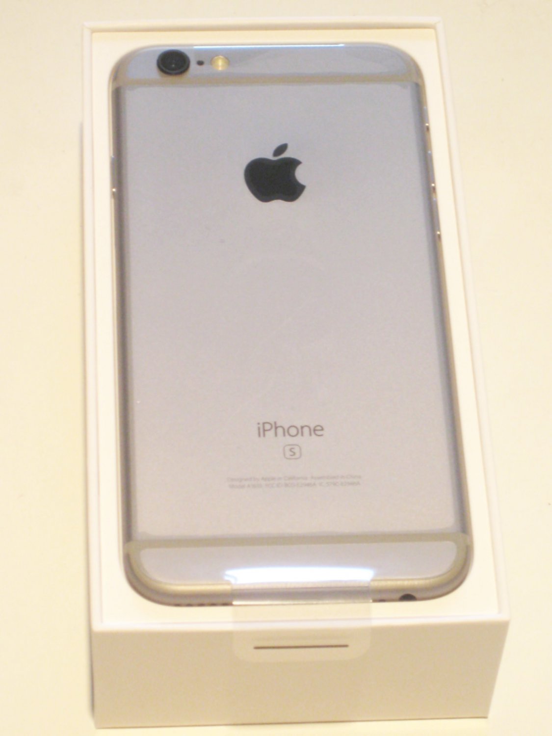 UNLOCKED New 32gb Iphone 6s A1633 IOS 10.2.1 Deal!
