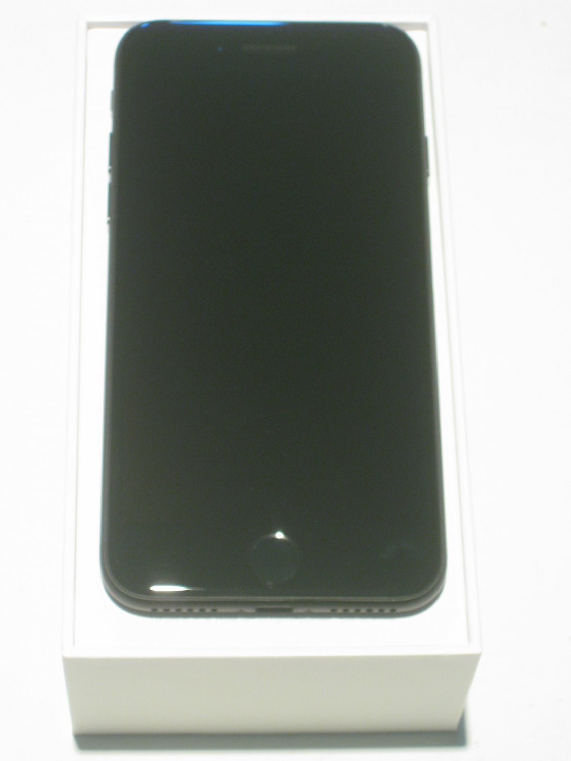 "MINT" Black 128gb Unlocked CDMA/GSM Iphone 7 A1660 Deal!!