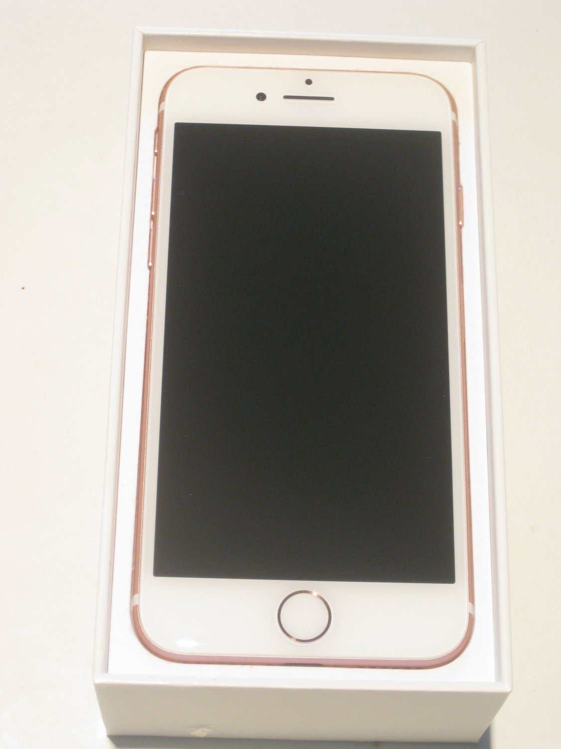 New Cond. 128gb R-GOLD Unlocked Iphone 7 A1660 Deal!