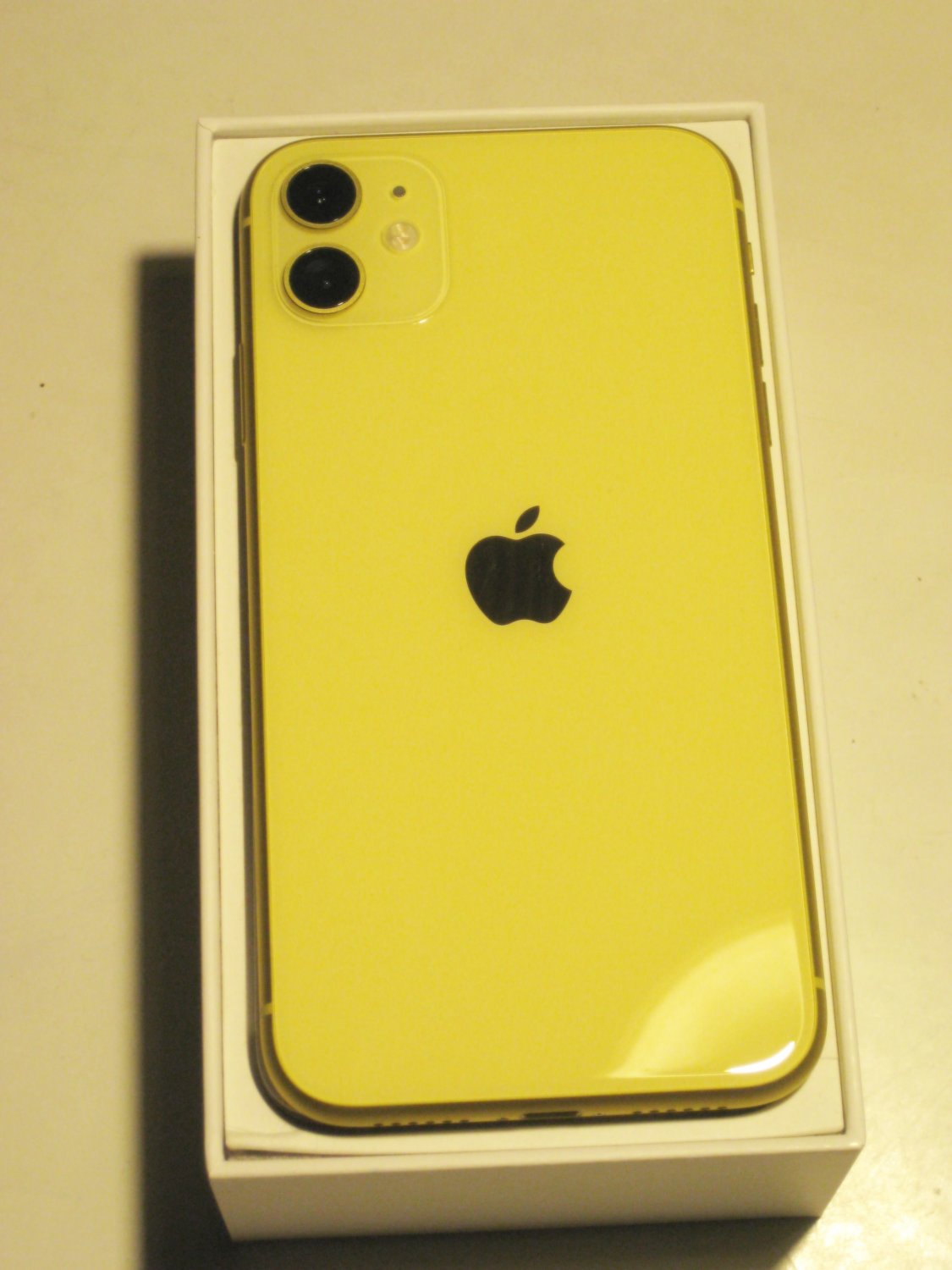 Mint 128gb Unlocked Iphone 11 A2111 Deal ! Warranty 08/21