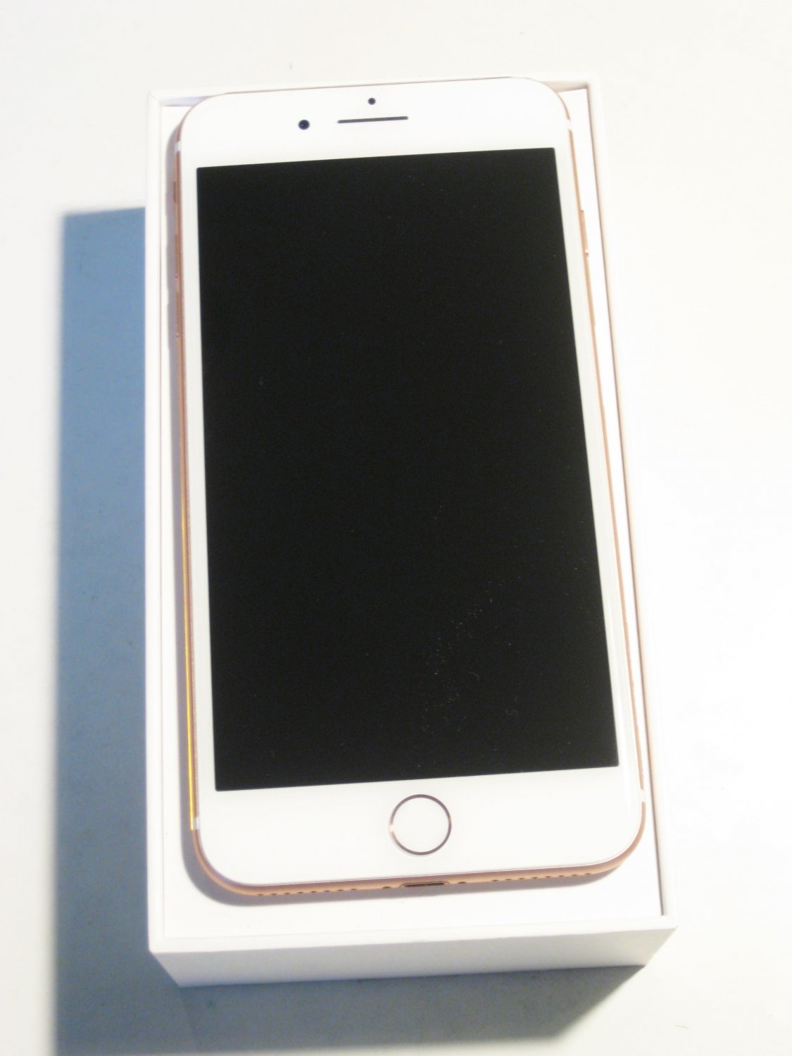 NEW Cond. Unlocked 32gb (A1661) Iphone 7 Plus Deal!