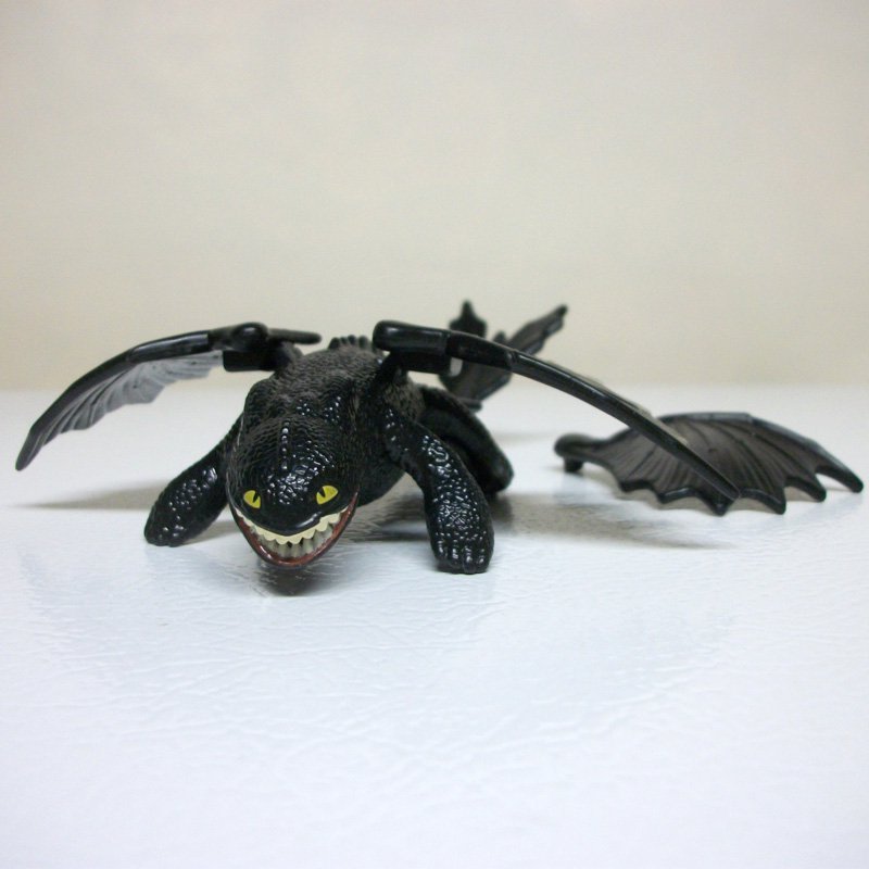 HTTYD Toothless McDonalds Night Fury toy How to Train Your Dragon Happy ...