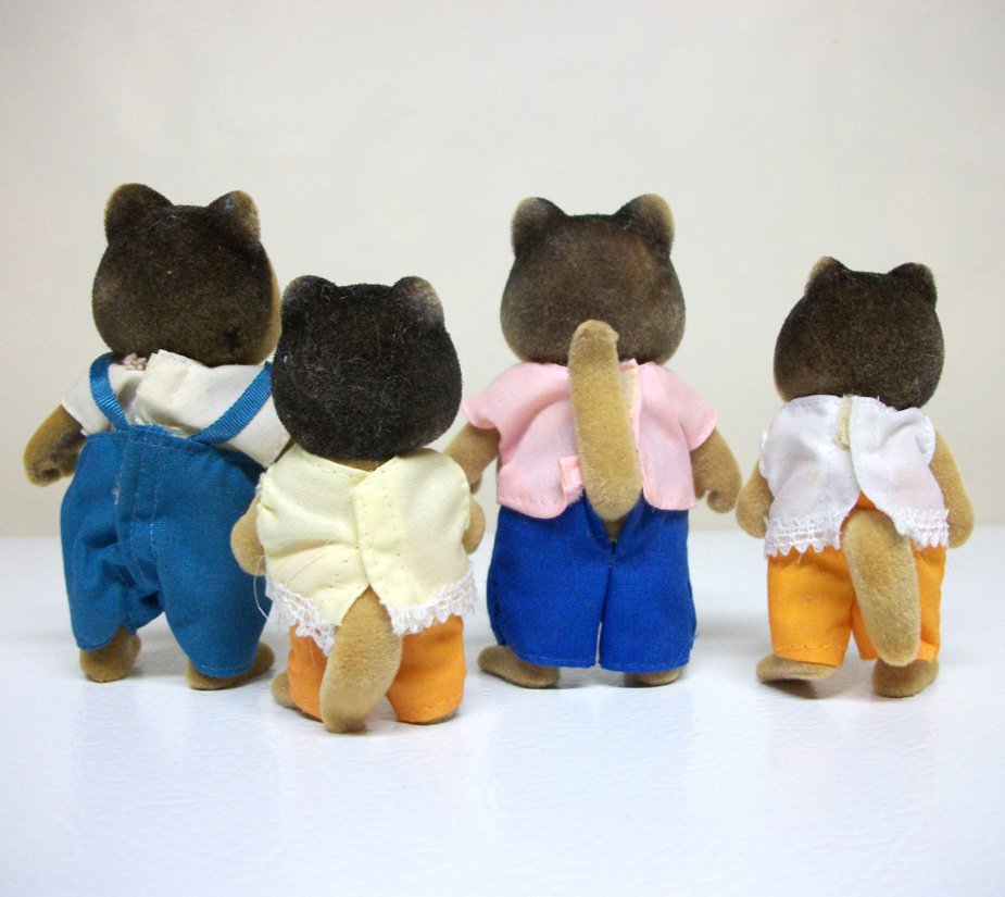 1986 Maple Town Raccoon Family vintage set of 4 calico critters ...