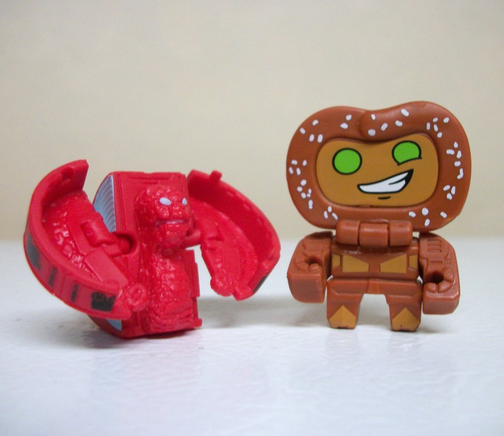 BotBots Knotzel & Movie Munchster S3 S4 lot Transformers pretzel red ...