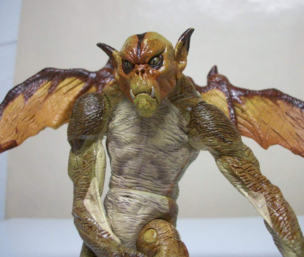 Raze Gargoyle Stan Winston Creatures orange monster loose 8" figure ...