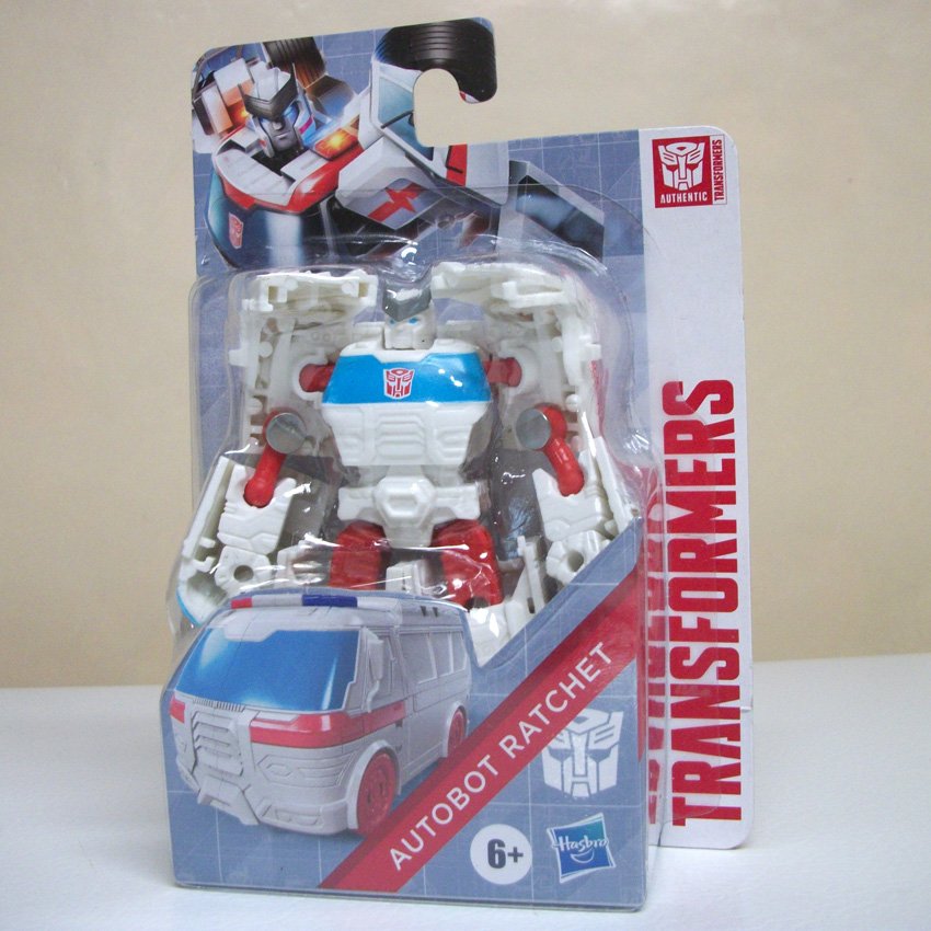 Autobot Ratchet 7-step Transformers white medic ambulance transform ...