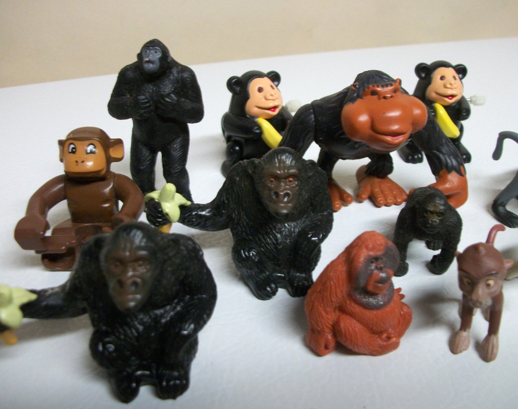Lot of 14 monkey & ape loose rubber plastic toys primate animals wind ...