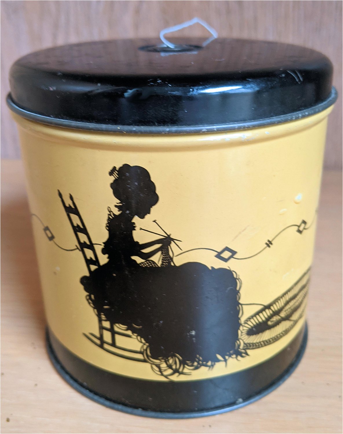 Vintage YARN STRING TIN HOLDER Dispenser Silhouettes Cat with Yarn