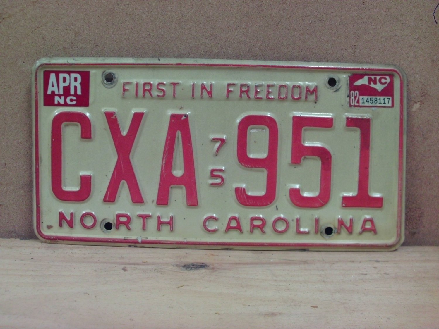 1982 North Carolina NC Passenger YOM License Plate CXA-951 VG NCY3