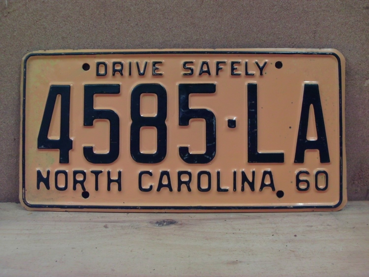 1960 North Carolina Transporter License Plate NC 4585-LA NCC2