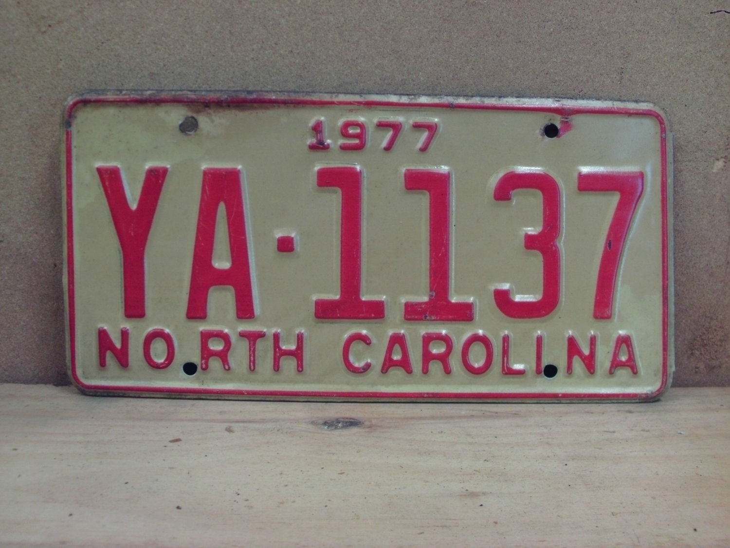 1977 North Carolina Bus License Plate Tag NC #YA-1137 NCB4