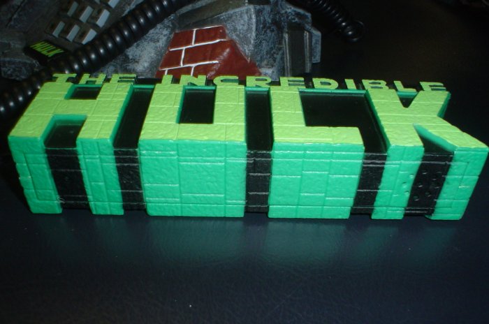 INCREDIBLE HULK TALKING ACTION PHONE by MARVEL - TALKS, MOVES, LIGHTS ...