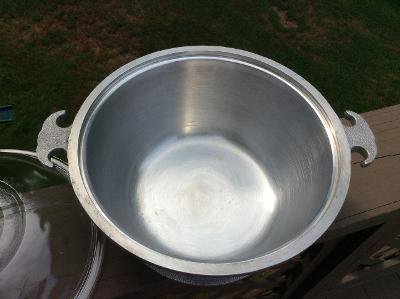 Vintage Guardian Service Aluminum Cookware 4 QT Curved Pot/Dome Cooker!