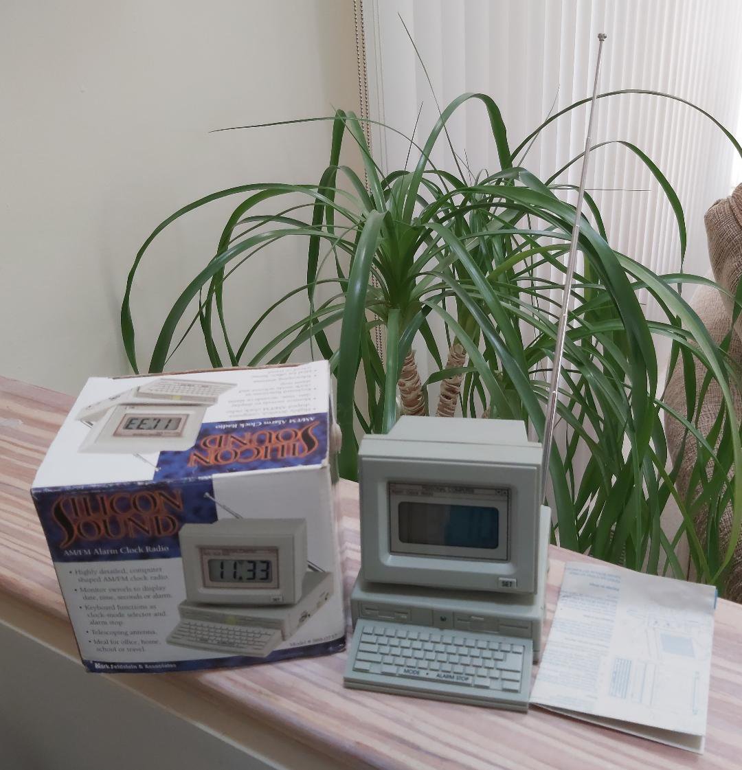 Vintage SILICON SOUND Desktop Computer AM/FM Alarm Clock Radio #888 ...