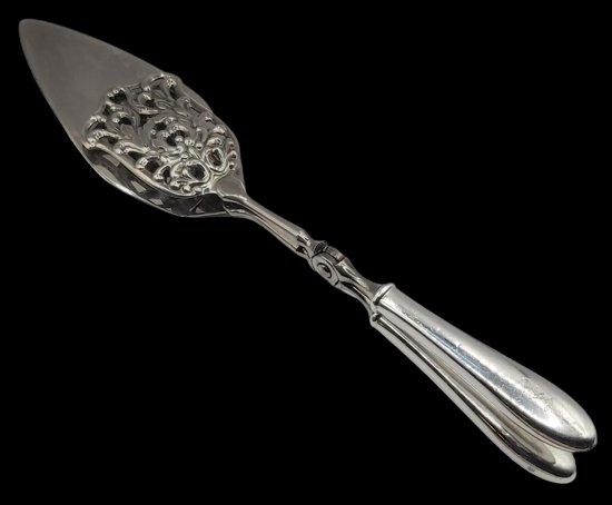 Pilgrim by Manchester Silver Sterling Silver Handled Pastry Lifter!