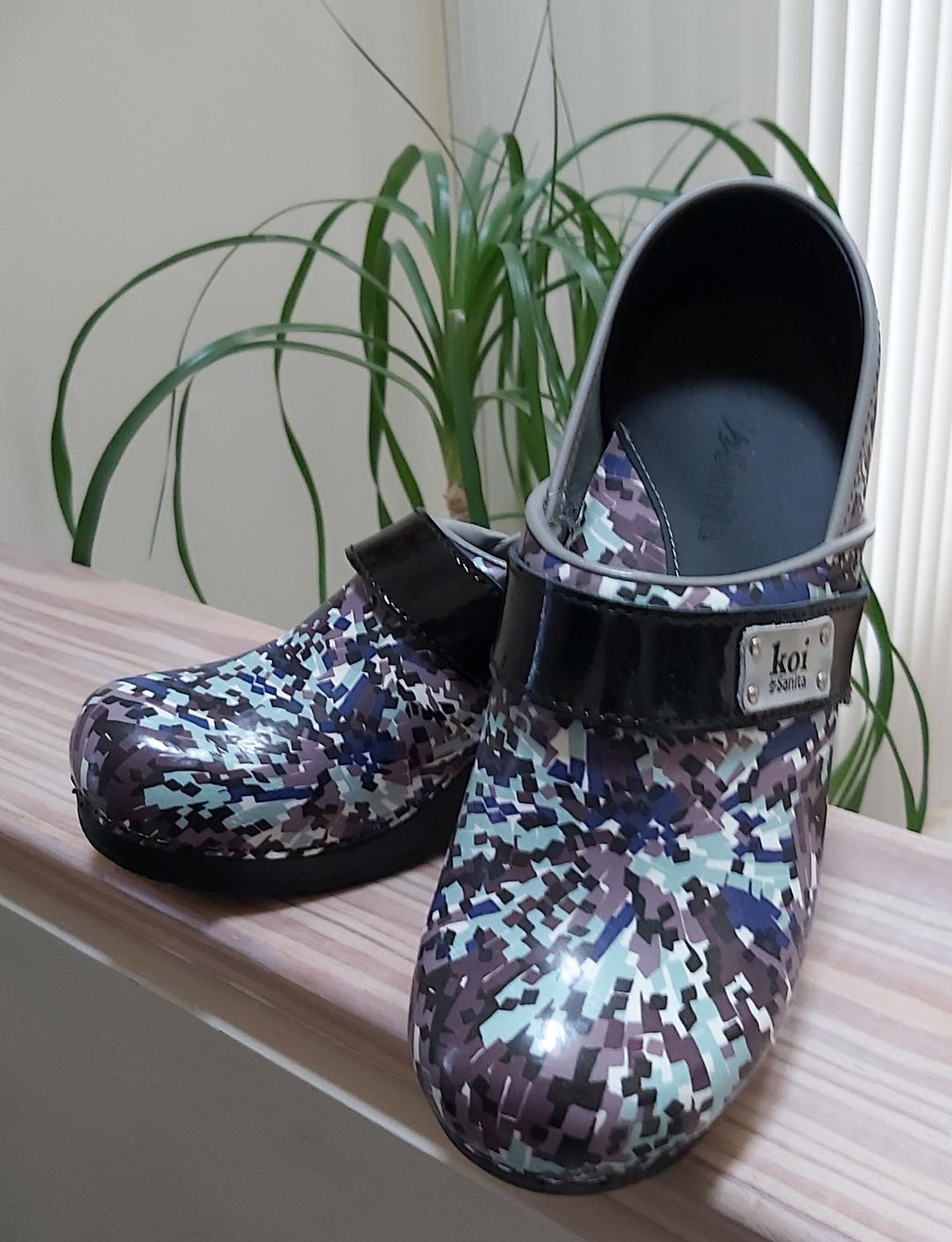 KOI by Sanita Sz 39 Purple Blue Geometric Danish Clogs Shoes Nursing ...