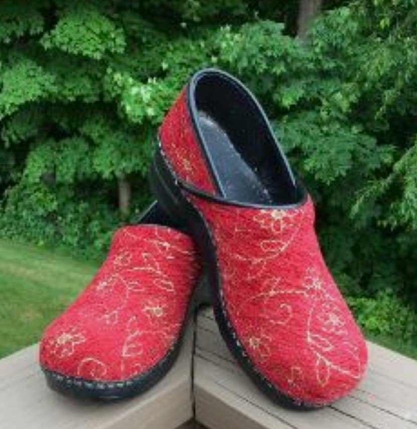 Dansko Red Brocade Tapestry Embroidered Clogs - Burgandy/Gold Floral ...